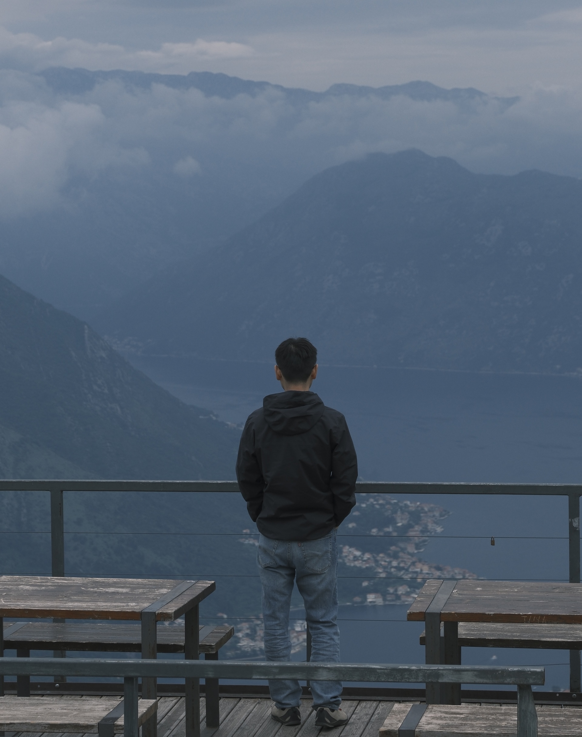 About Me –, Hao Cai